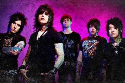 Video: Falling In Reverse - 'Raised By Wolves' - Soundsphere magazine