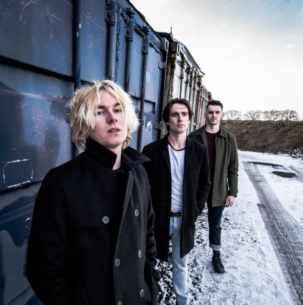 Listen to False Heads get punk on 'Fall Around' - Soundsphere magazine