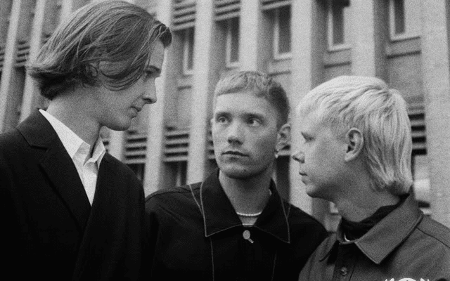 Farveblind Unleash thumping electronic post-punk cut 'Crooks ...