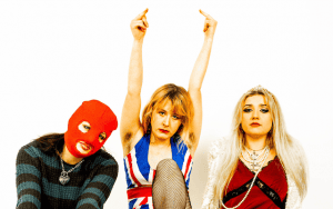 Lambrini Girls share new single 'God's Country' - Soundsphere magazine