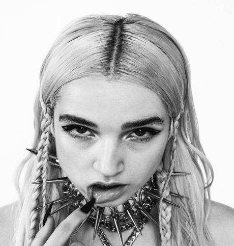 Poppy shares self-directed video for 'Sit / Stay' - Soundsphere magazine