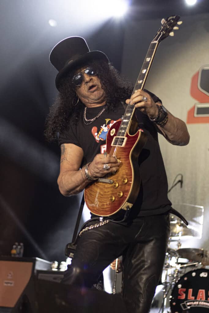 Live Review: Slash feat. Myles Kennedy and The Conspirators, AO Arena ...