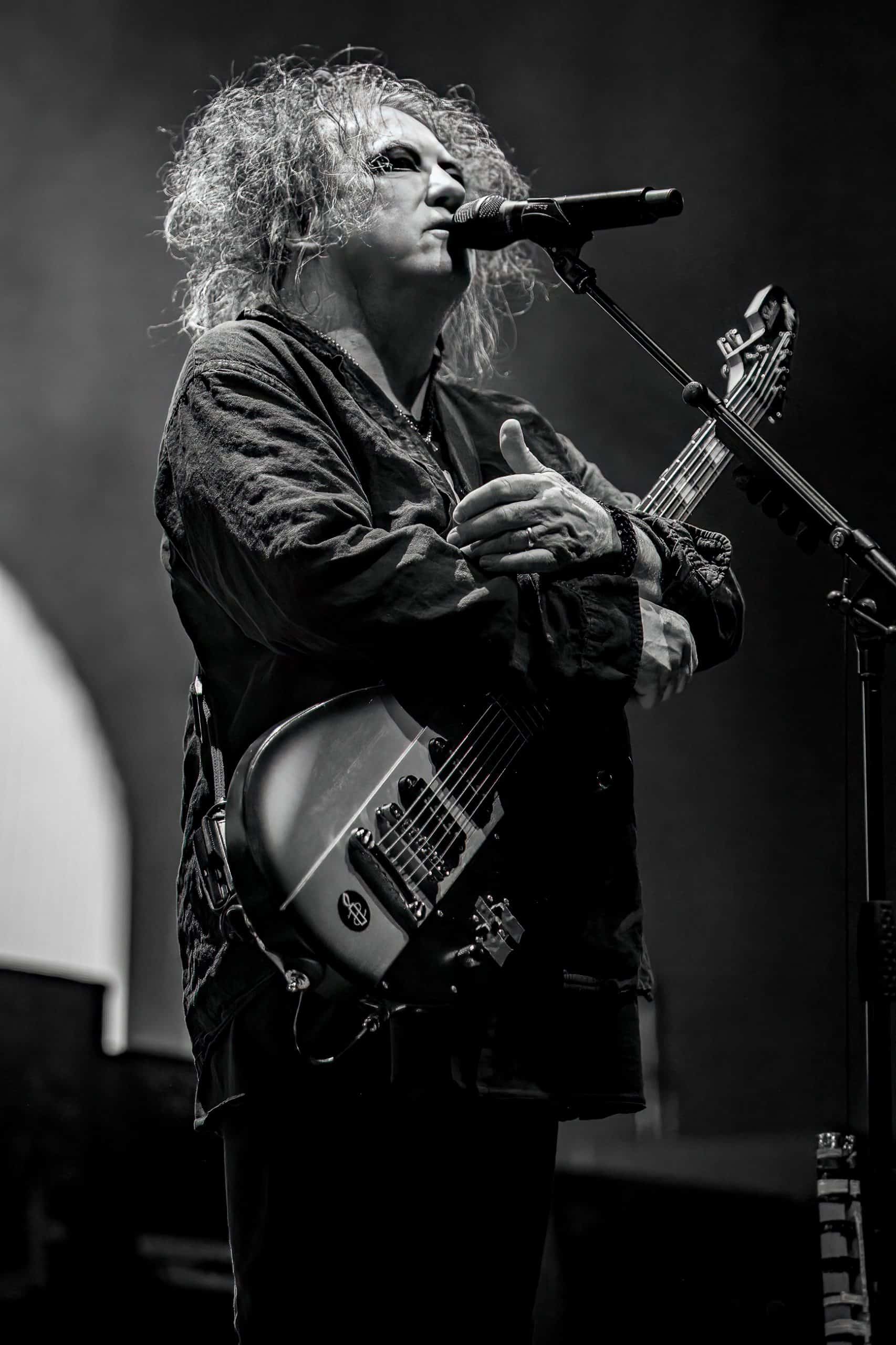 Live Review: The Cure at FD Arena, Leeds [December 6, 2022 ...