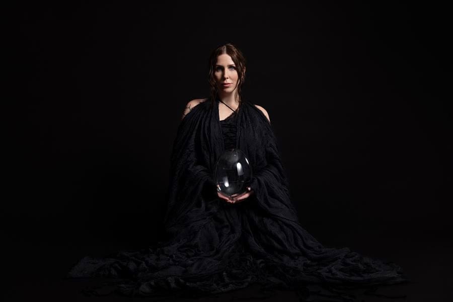 Chelsea Wolfe Covers Spiritbox's 'Cellar Door' on the BBC Radio 1 Rock ...